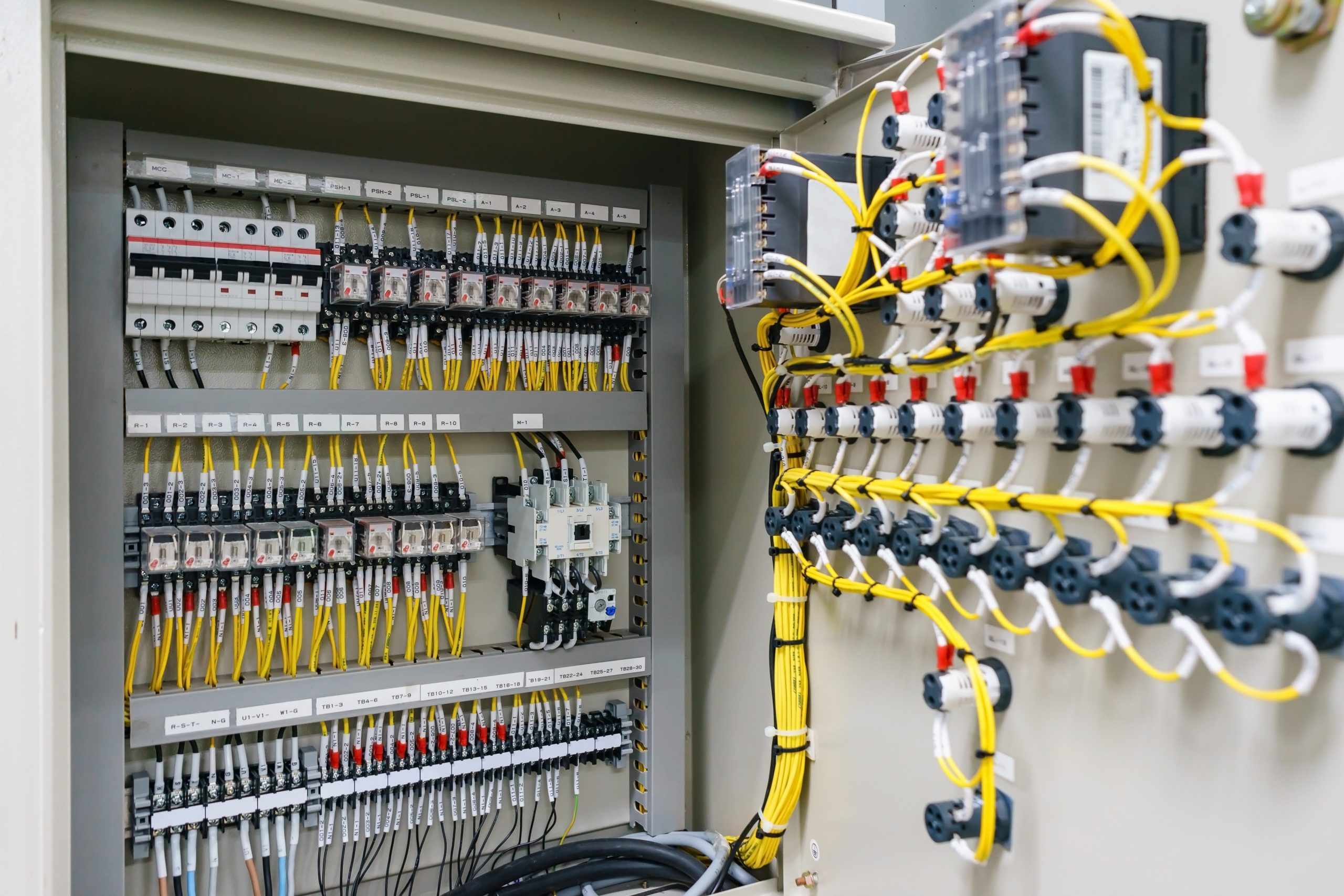 FIX | Electrical panel replacement - Professional replacement and ...